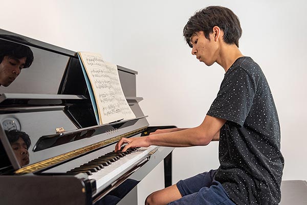 Learn Music as an Adult | The Music Education Centre – mecnz